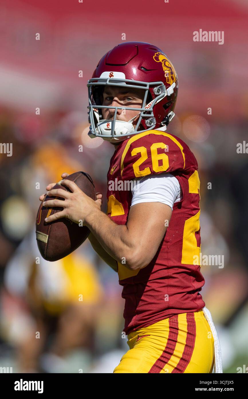 LOS ANGELES, CA - SEPTEMBER 06: USC Trojans quarterback Dylan Gebbia ...
