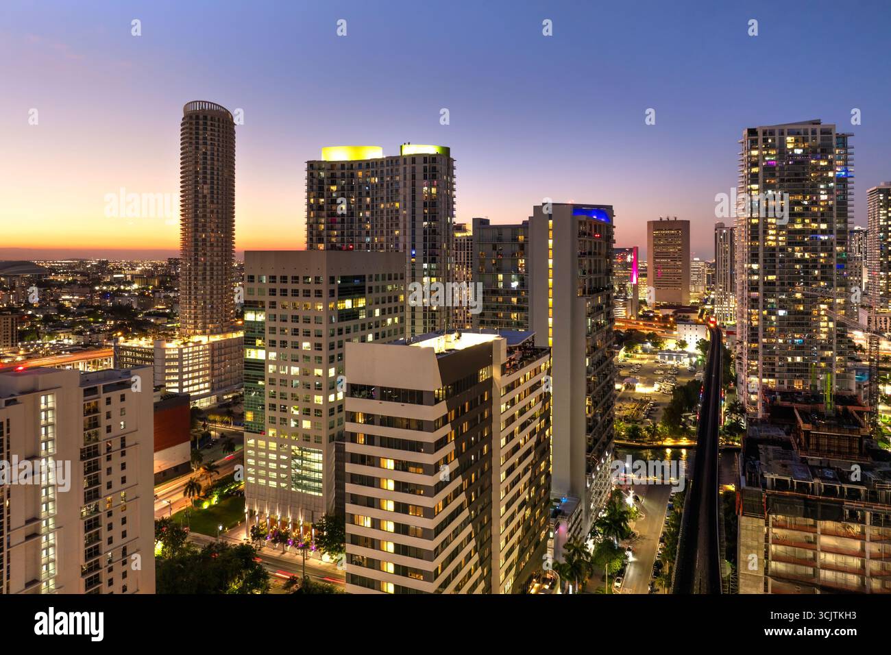 American megapolis financial district view hi-res stock photography and ...