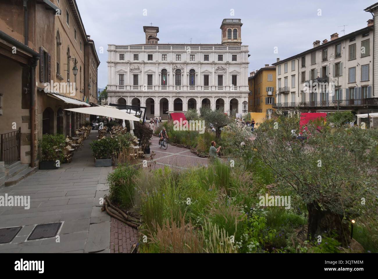 XV edition of the landscape masters in Bergamo, Piazza Vecchia filled ...