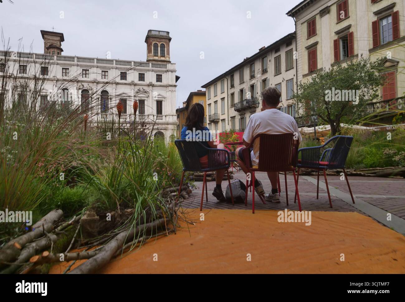 XV edition of the landscape masters in Bergamo, Piazza Vecchia filled ...