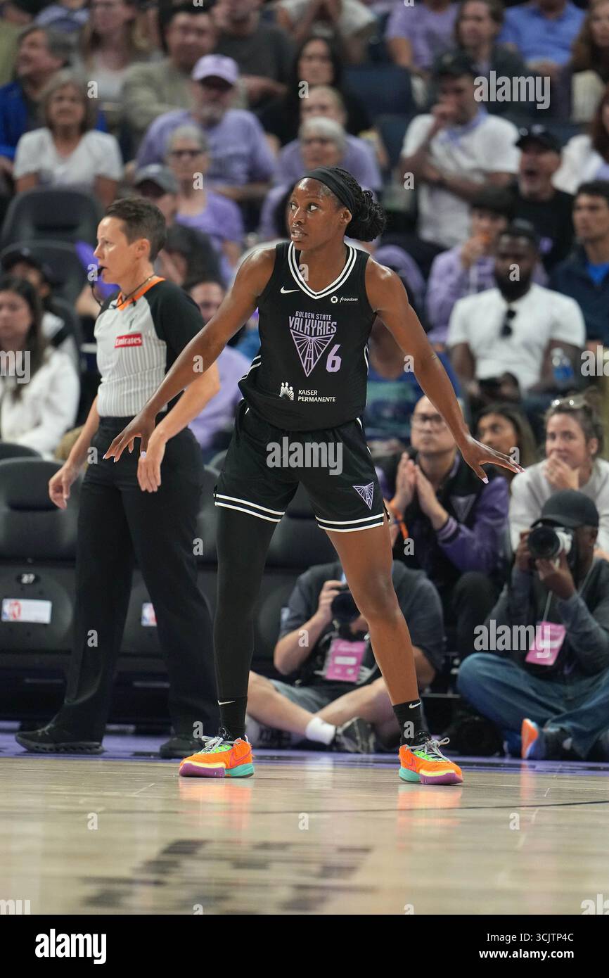 Golden State Valkyries guard Kaila Charles (6) stands on the court ...
