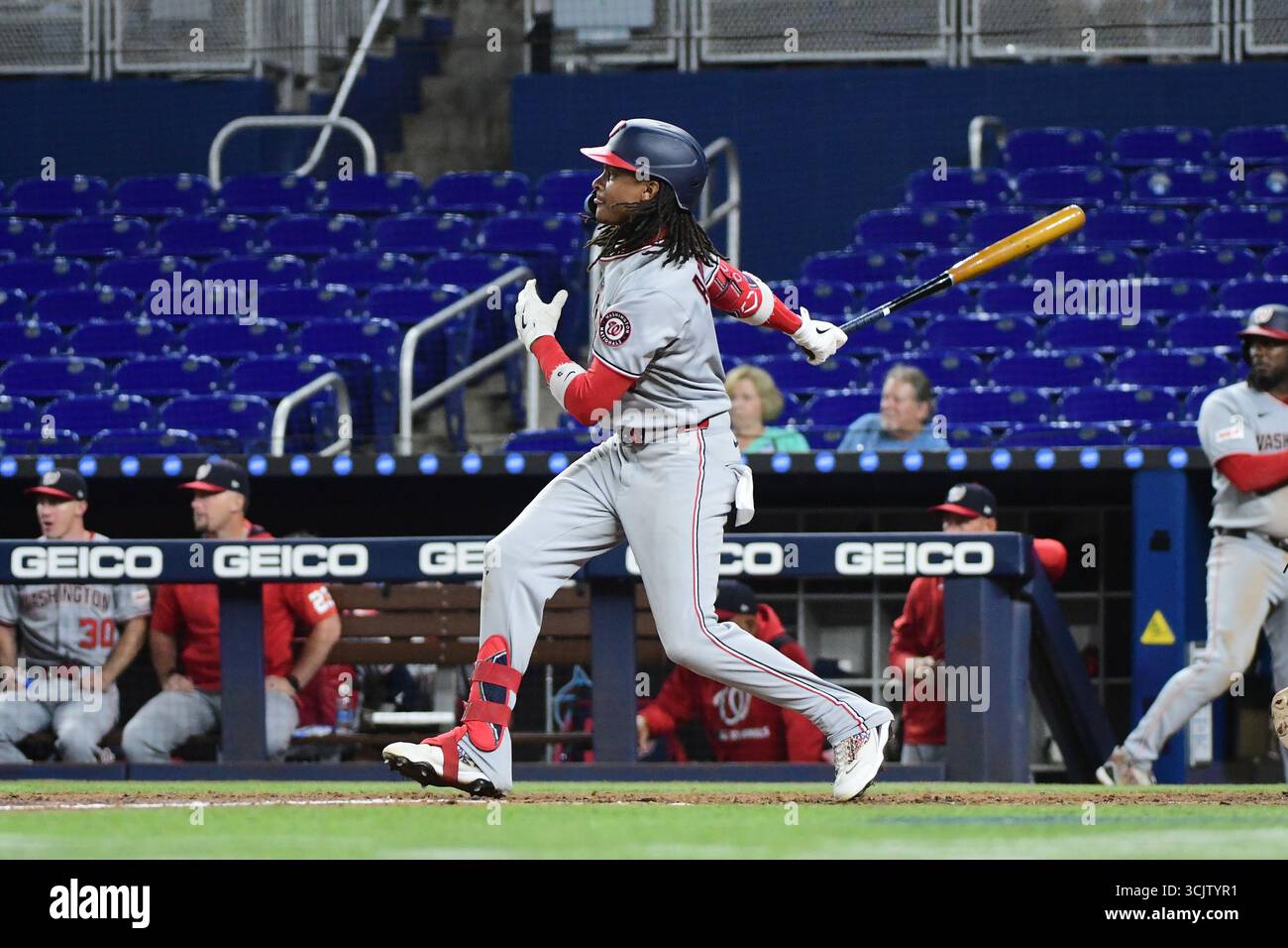Washington Nationals shortstop CJ Abrams (5) hits a double in the 7th ...