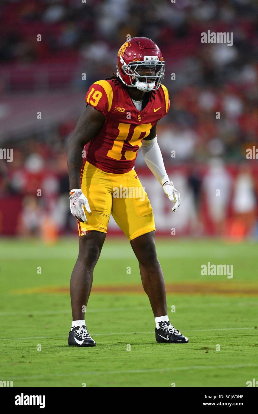 LOS ANGELES, CA - SEPTEMBER 06: USC Trojans safety Bishop Fitzgerald ...
