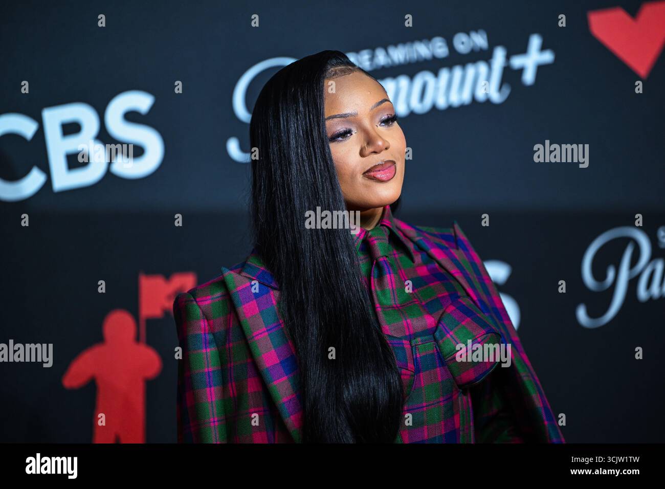 GloRilla walking on the red carpet at the 2025 MTV Video Music Awards ...