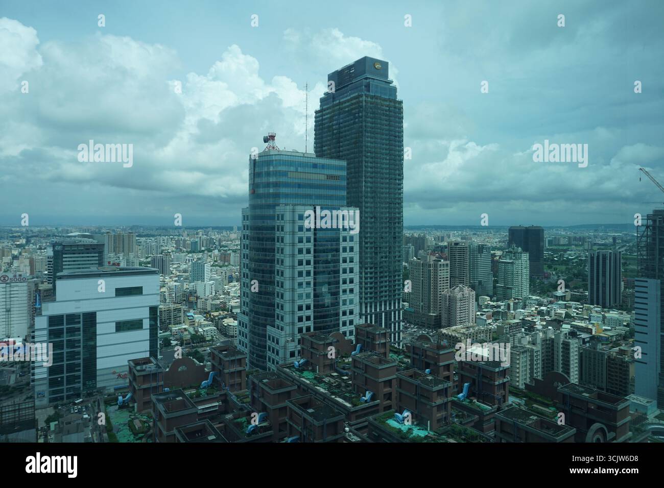 Kaohsiung, Taiwan: Panorama of Kaohsiung viewing from 85 Sky Tower ...