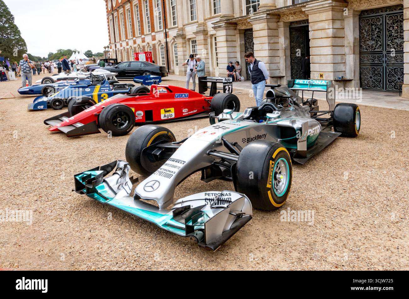 Historic formula one cars hi-res stock photography and images - Alamy