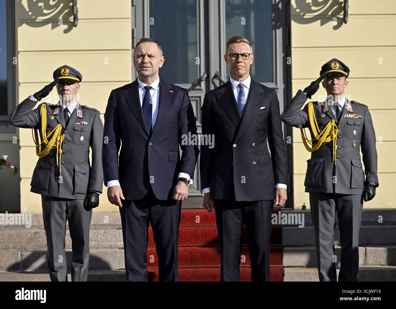 President of Poland Karol Nawrocki, left, and President of Finland ...