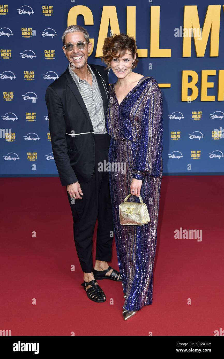 Karim Sattar und Lisa-Katrina Mayer bei der Weltpremiere von Disney ...