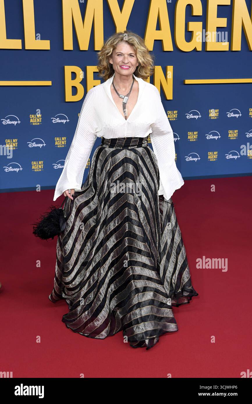 Gabrielle Scharnitzky bei der Weltpremiere von Disney Original Serie ...