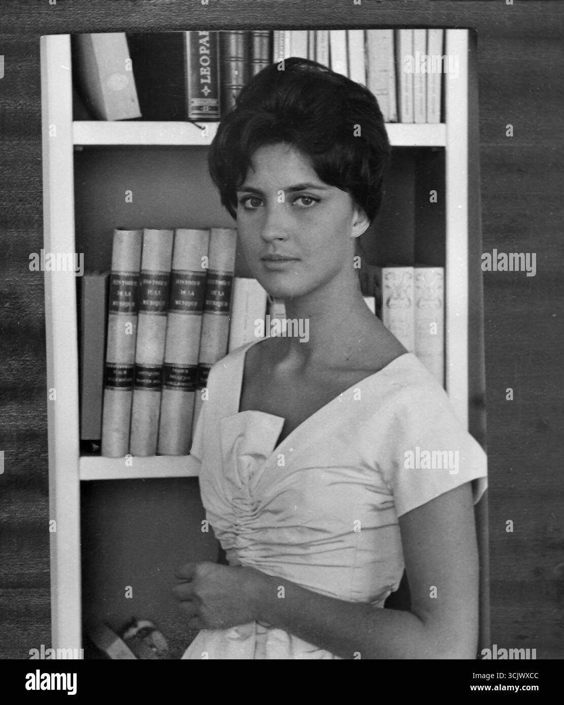 Portrait young woman 1960s Black and White Stock Photos & Images - Alamy