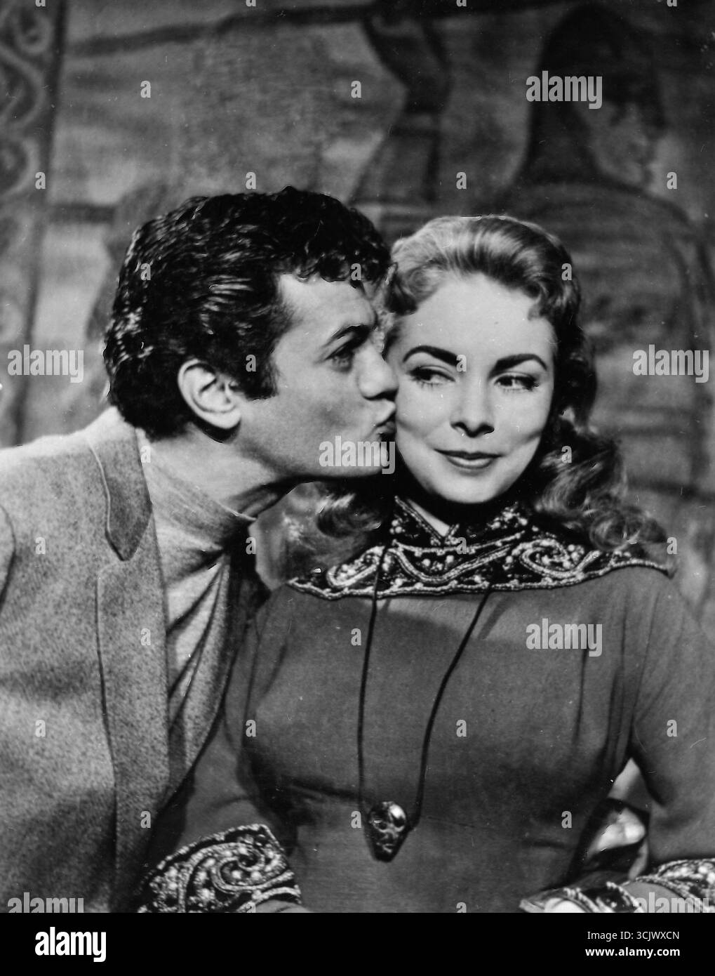 American actors Tony Curtis and Janet Lake in the movie Houdini, USA ...