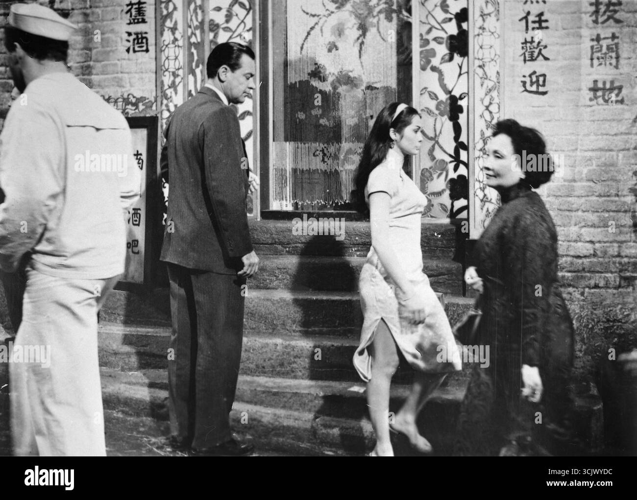 Cinese-American actress Namcy Kwan in the movie The World of Suzie Wong ...