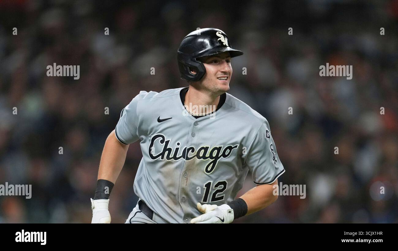 Chicago White Sox's Colson Montgomery runs out his home run against the ...