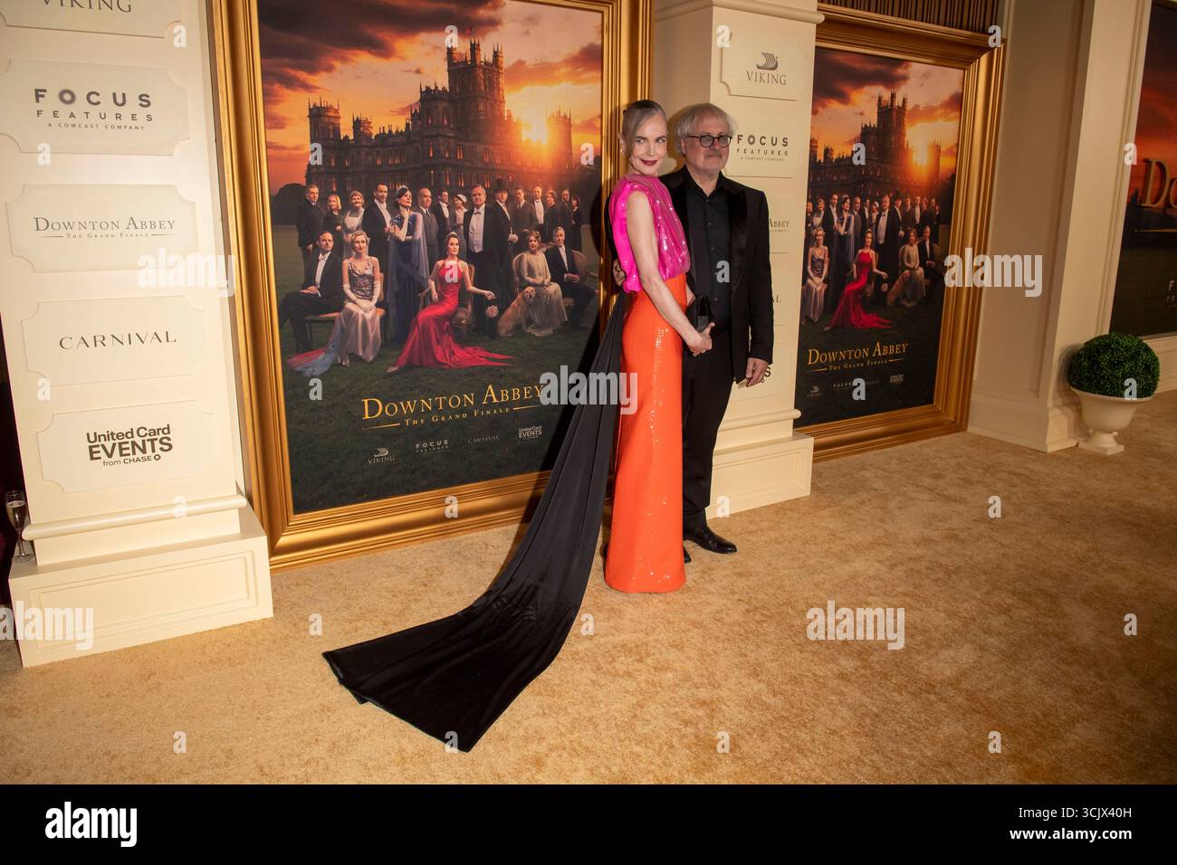 (L-R) Elizabeth McGovern and Simon Curtis attend "Downton Abbey: The ...