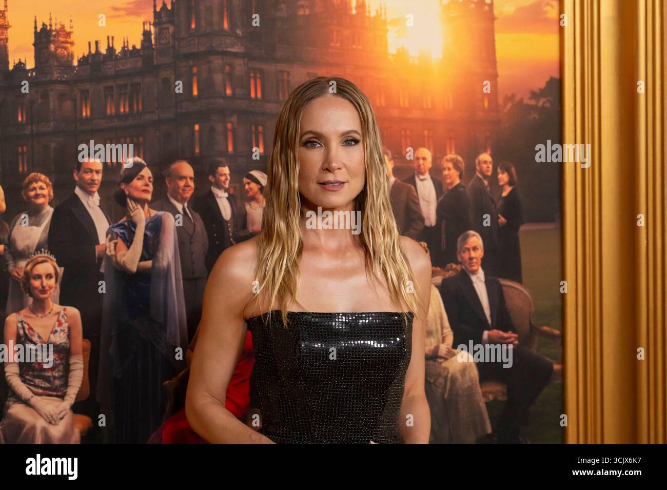 Joanne Froggatt attends "Downton Abbey: The Grand Finale" New York ...