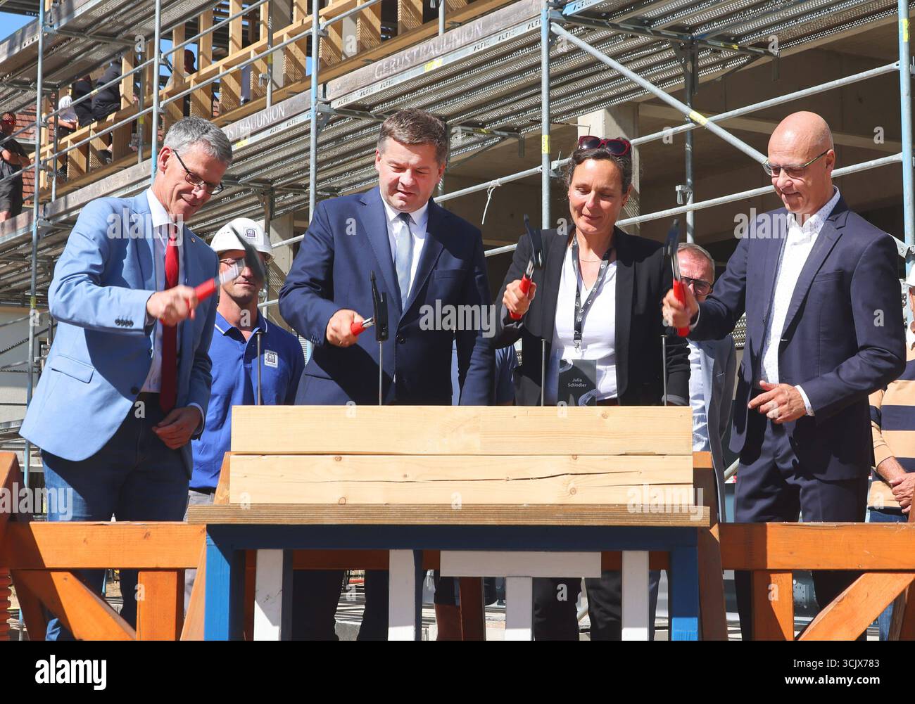 08.09.2025 Sachsen Anhalt Sachsen-Anhalt Halle Saale Richtfest am Weinberg Campus in Halle ...