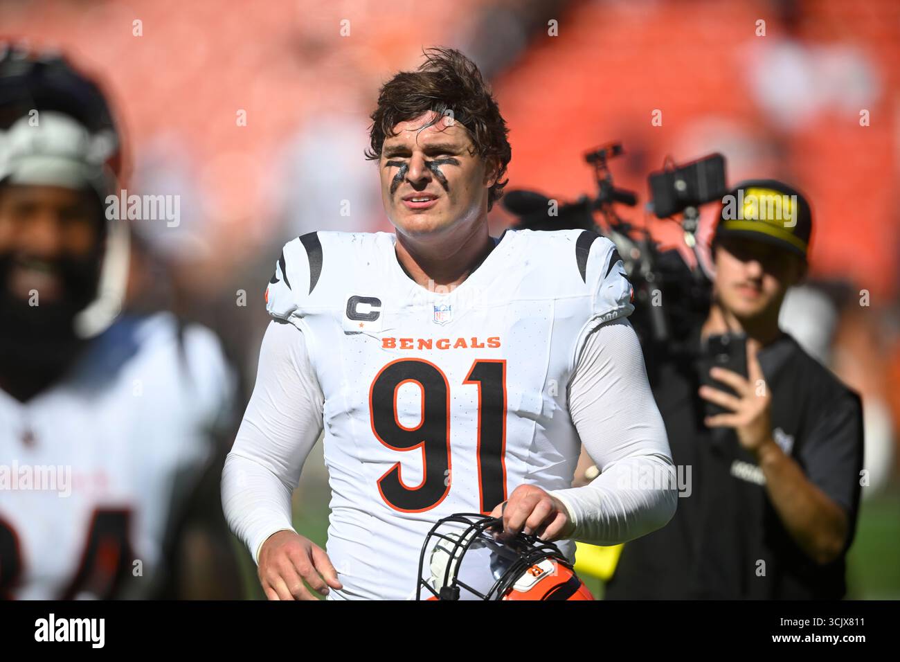Cincinnati Bengals defensive end Trey Hendrickson (91) walks off the ...