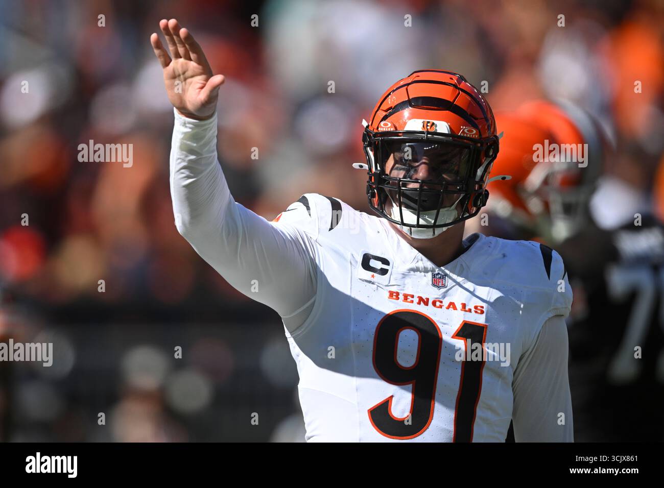 Cincinnati Bengals defensive end Trey Hendrickson (91) waves to fans ...