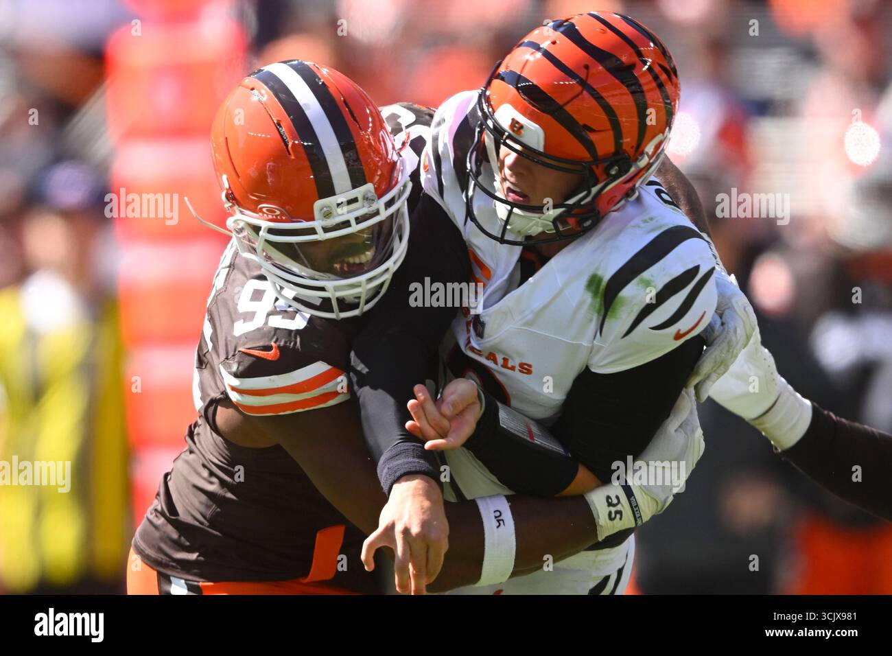 Cleveland Browns defensive end Myles Garrett (95) hits Cincinnati ...