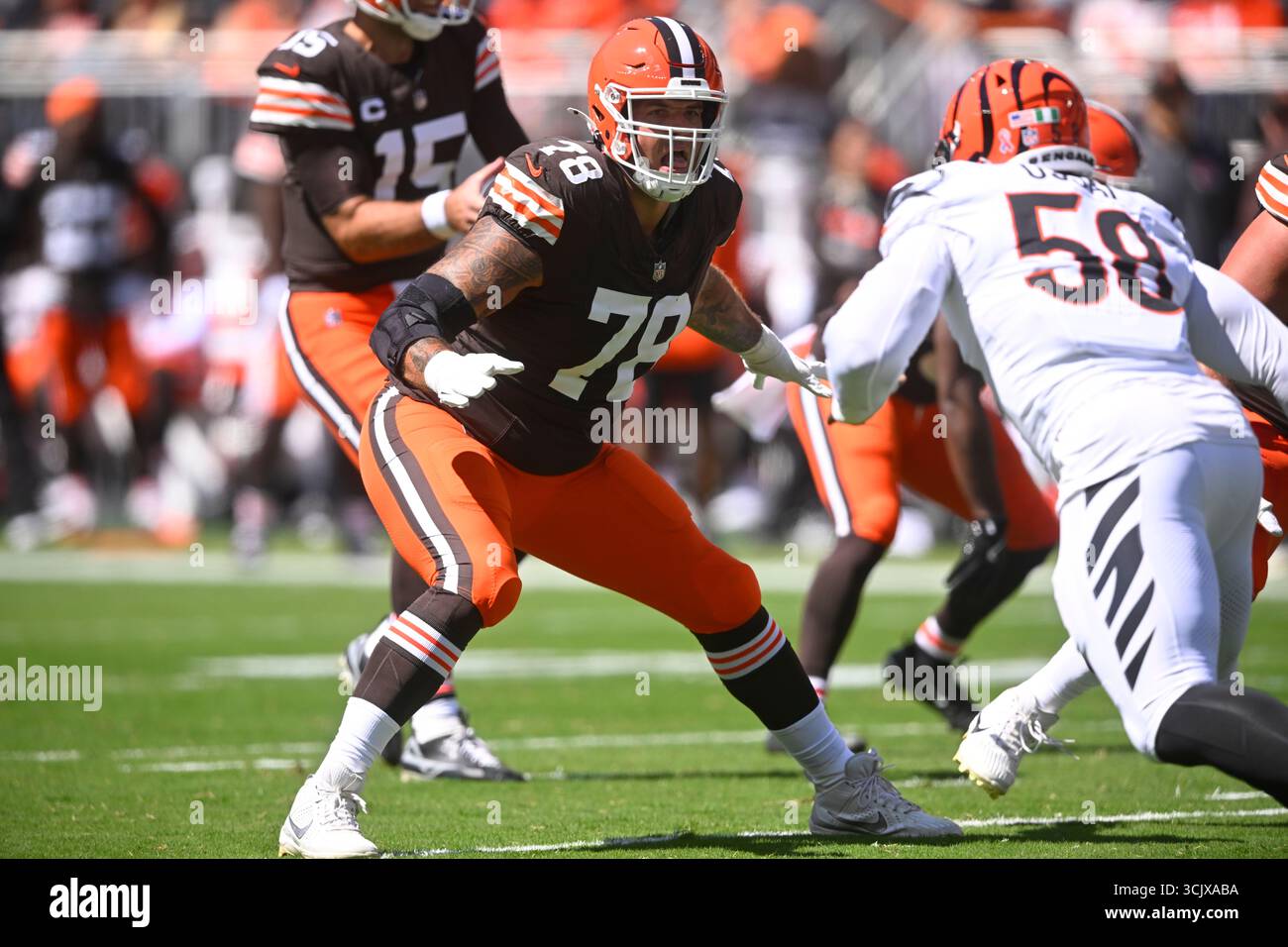 Cleveland Browns offensive tackle Jack Conklin (78) blocks during an ...