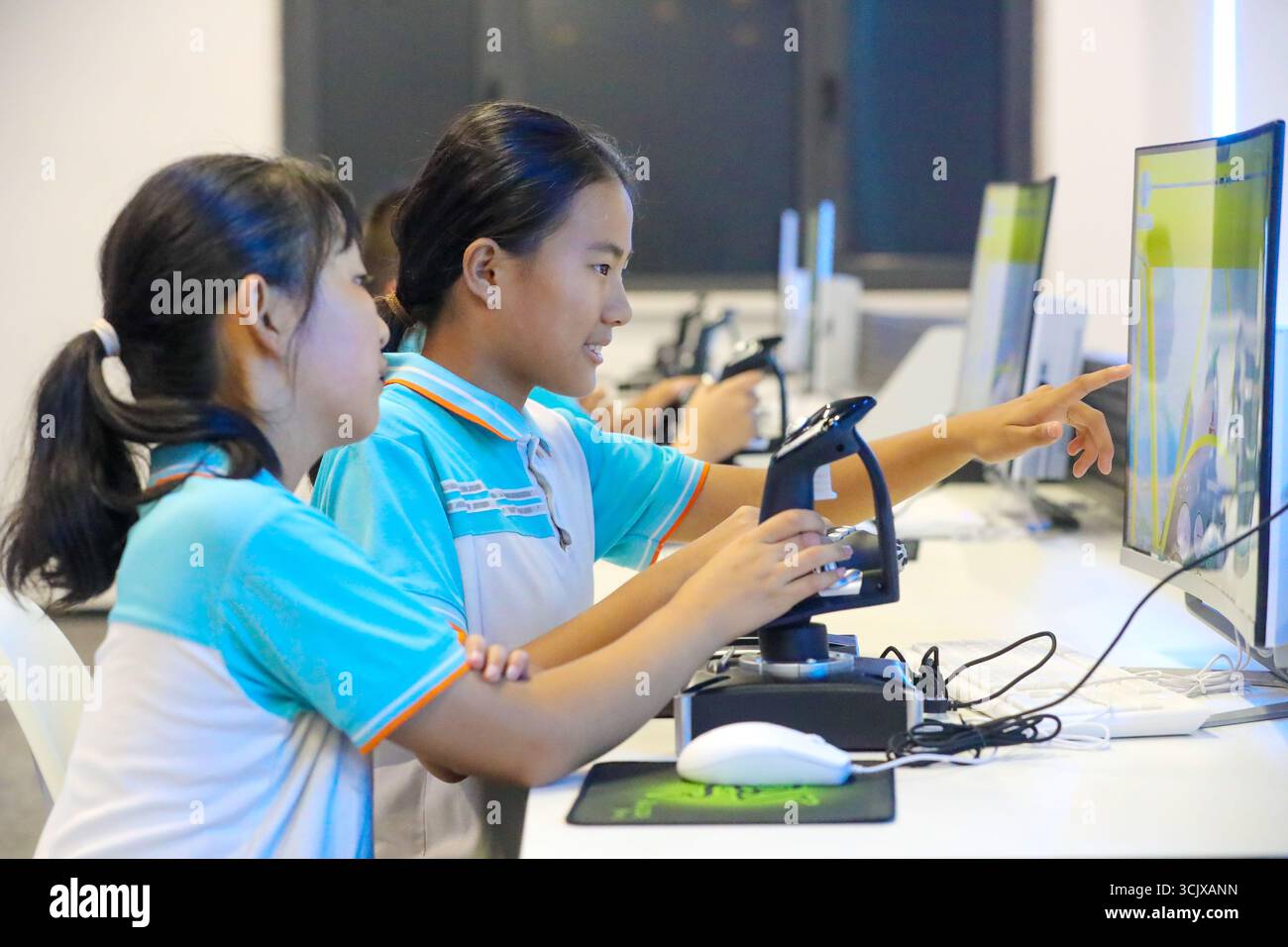 High school student controlled flight simulator, Peninsula Youth ...