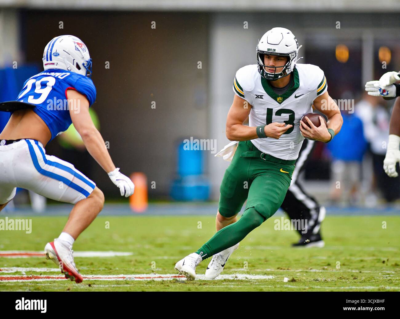 September 06, 2025: Baylor Bears quarterback Sawyer Robertson tries to ...