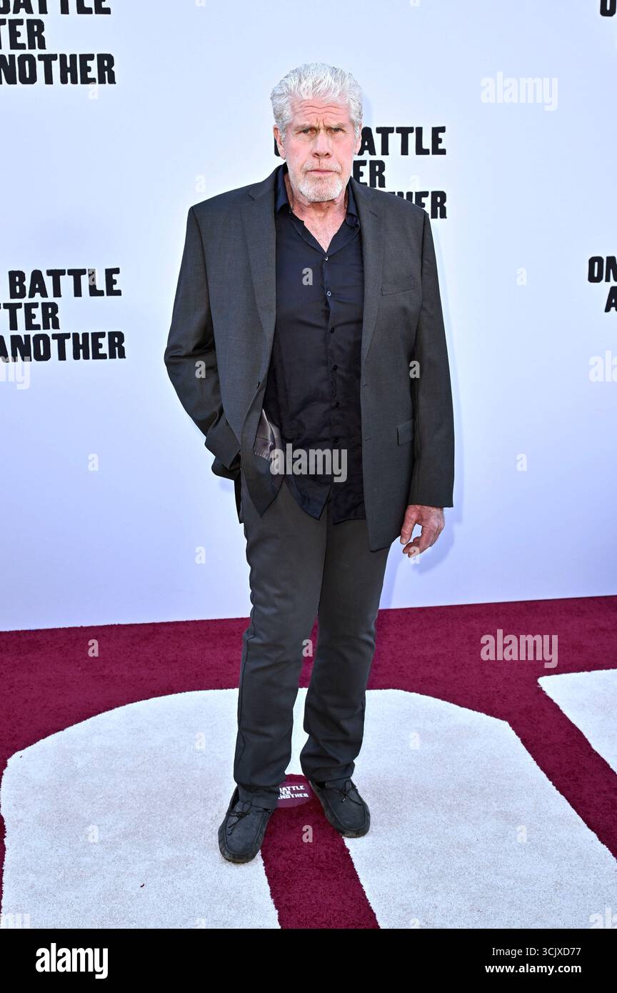 Ron Perlman bei der Weltpremiere des Kinofilms 'One Battle After ...
