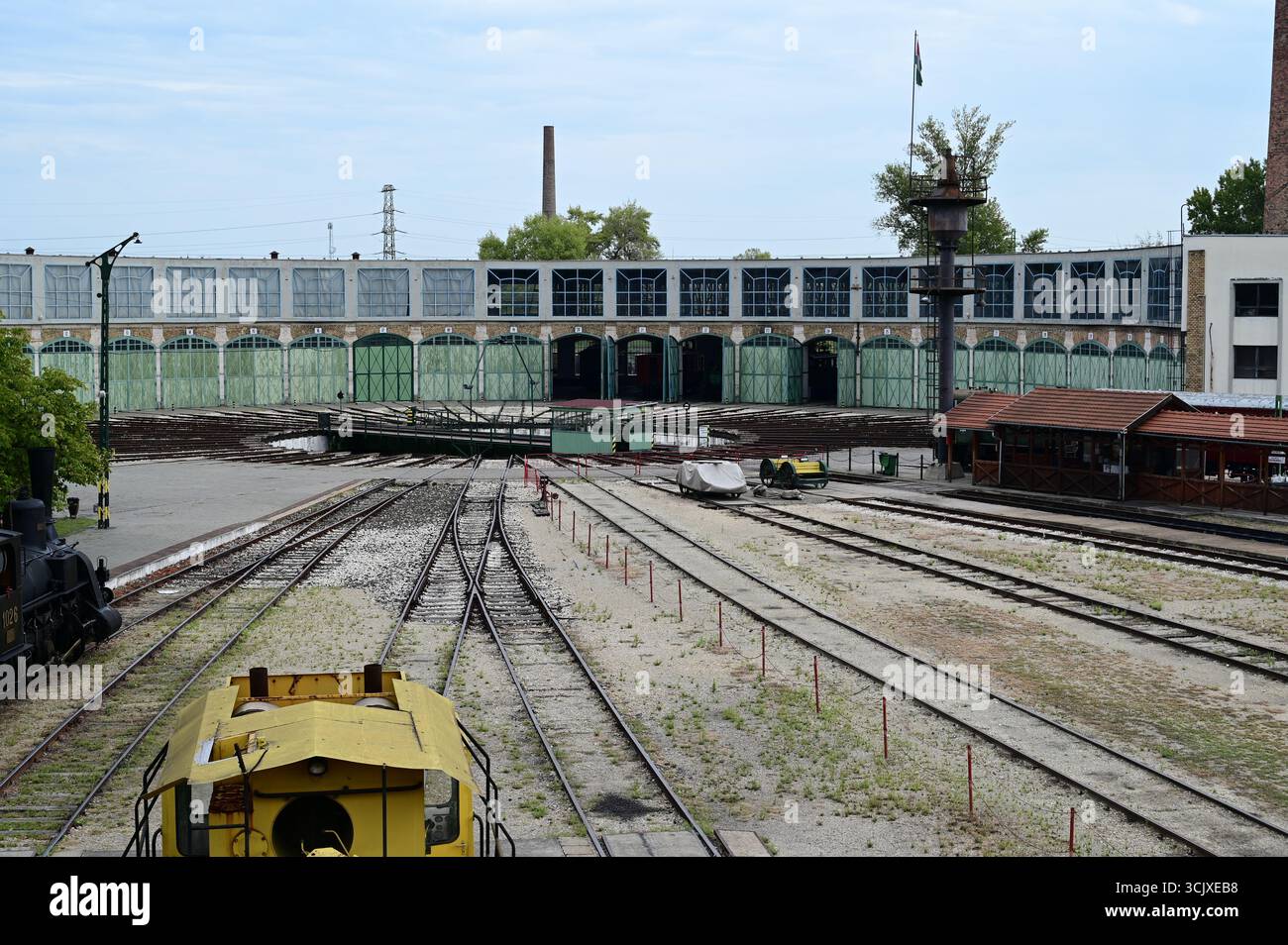 Vintage locomotive turntable in hi-res stock photography and images - Alamy