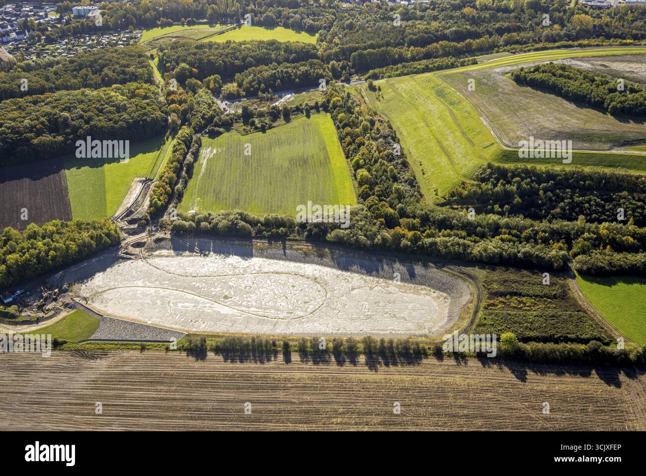 Aerial view, Sundern slag heap, basin, Pelkum district, Hamm, Ruhr area ...