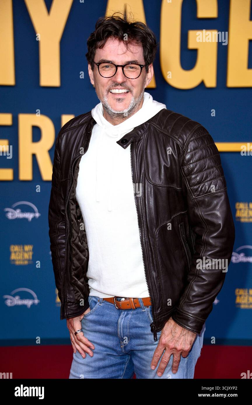 Tobey Wilson bei der Premiere der Disney Serie Call My Agent Berlin im ...
