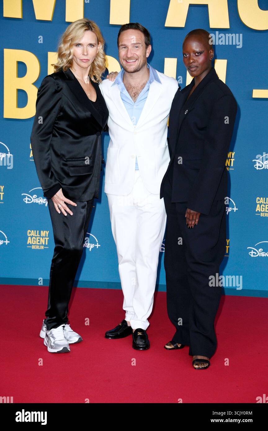 Veronica Ferres, Frederick Lau und Florence Kasumba bei der Premiere der Disney Serie Call My ...
