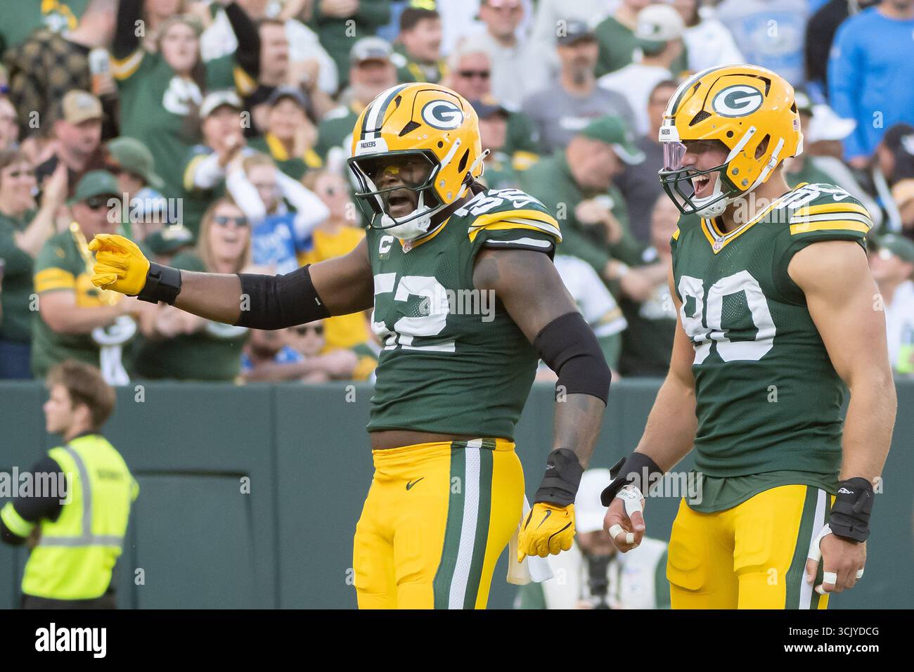 September 7, 2025: Green Bay Packers defensive end Rashan Gary (52) and ...