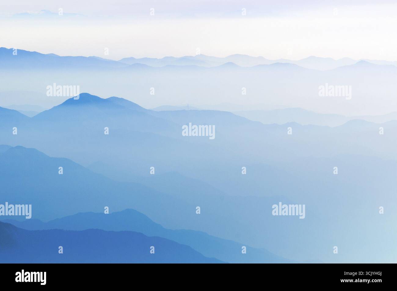 Misty mountain ridges dawn hi-res stock photography and images - Alamy