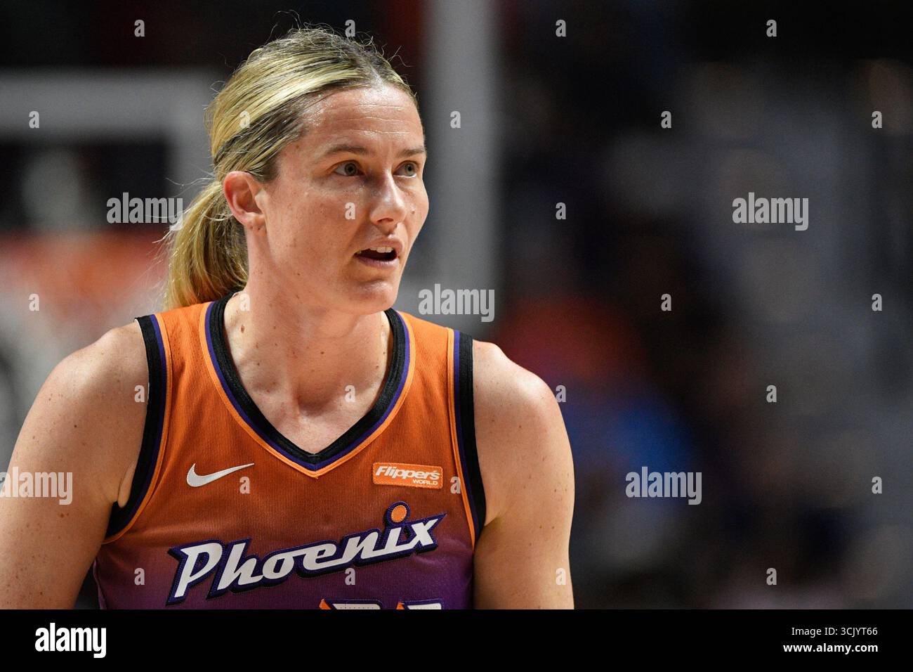 UNCASVILLE, CT - SEPTEMBER 06: Phoenix Mercury guard Sami Whitcomb (33 ...