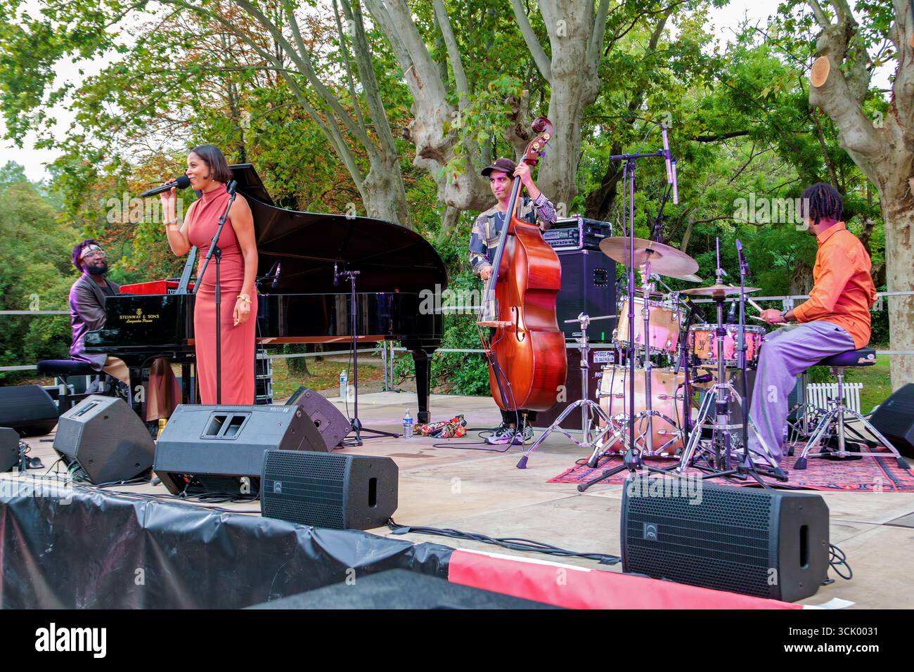 Laura Prince in concert for the Invitations Festival. Chateau de La ...
