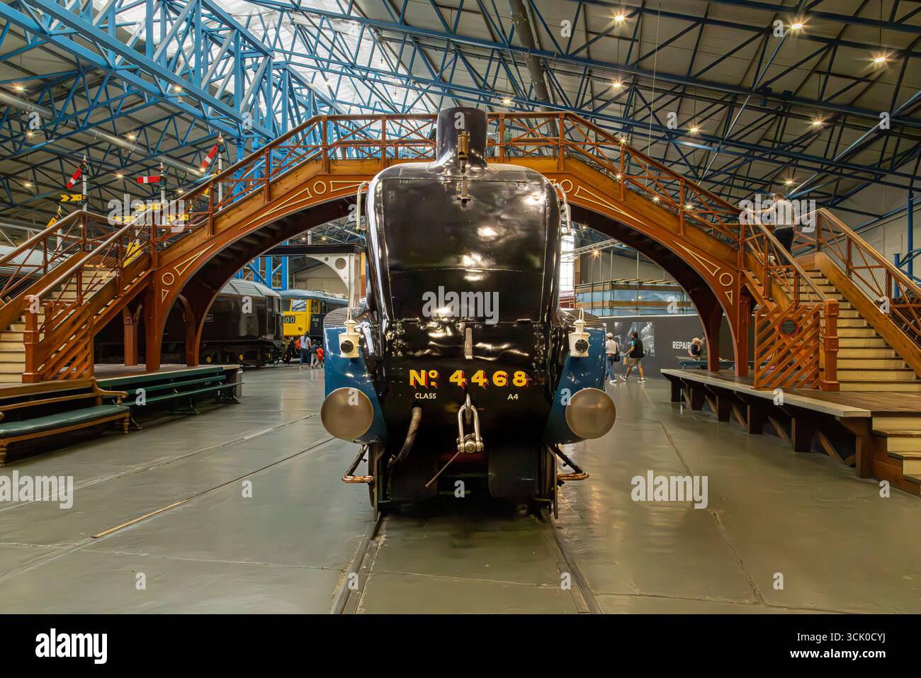 London and the yorkshire museum in york hi-res stock photography and ...