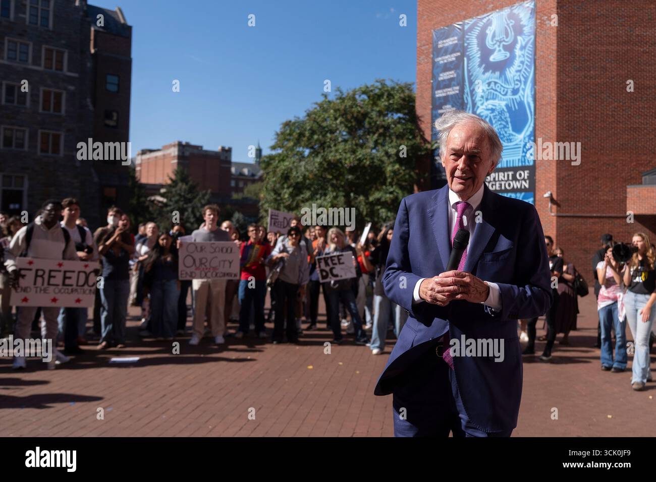 Sen. Ed Markey, D-Mass., speaks at a rally of Georgetown University ...