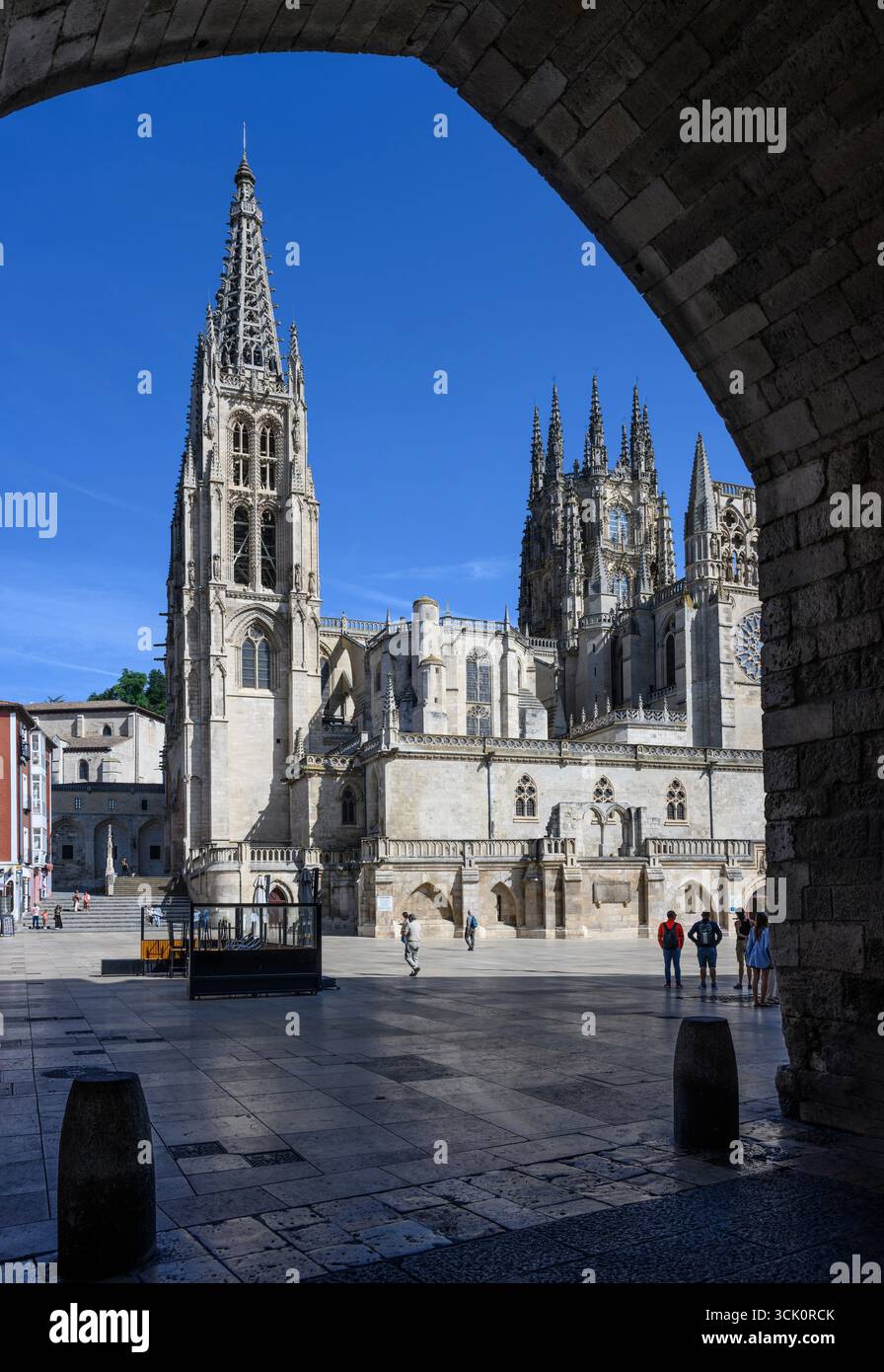 Burgos cathedral and the Plaza Rey San Fernando, seen through the Arch ...