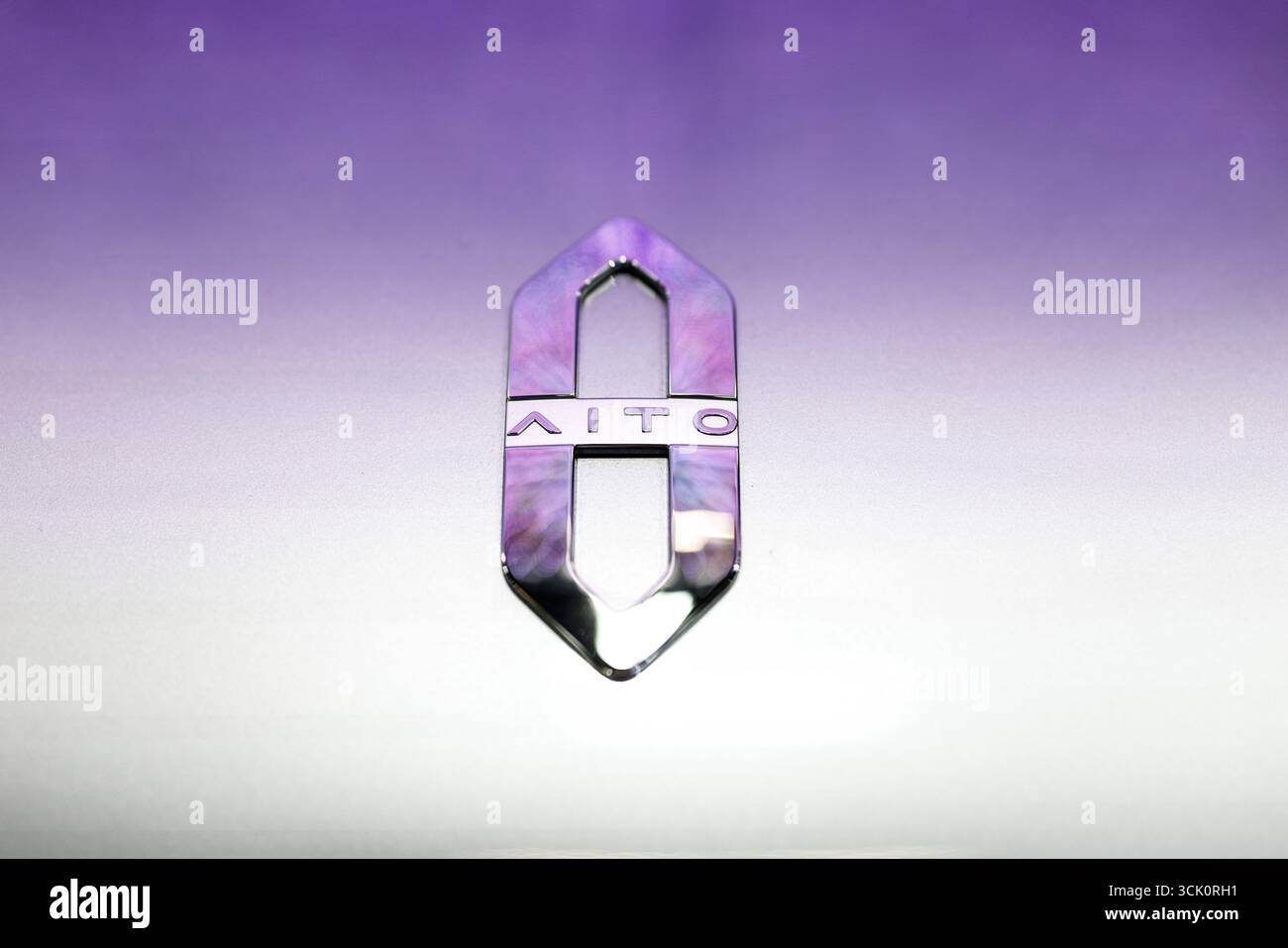 08 September 2025, Bavaria, Munich: The brand logo (logo, symbol ...
