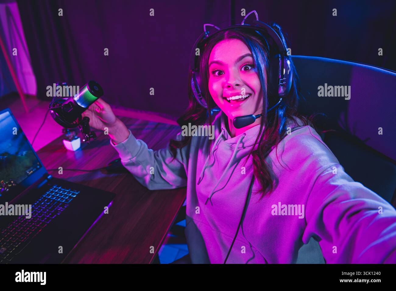Enthusiastic female gamer wearing hi-res stock photography and images ...