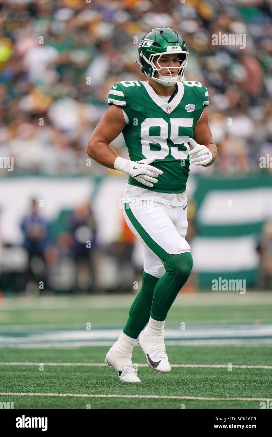 New York Jets tight end Mason Taylor (85) during an NFL football game ...