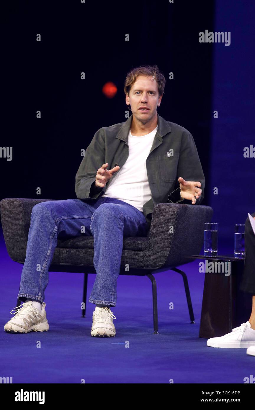 Sebastian Vettel auf der IAA Mobility 2025 in der Messe München ...