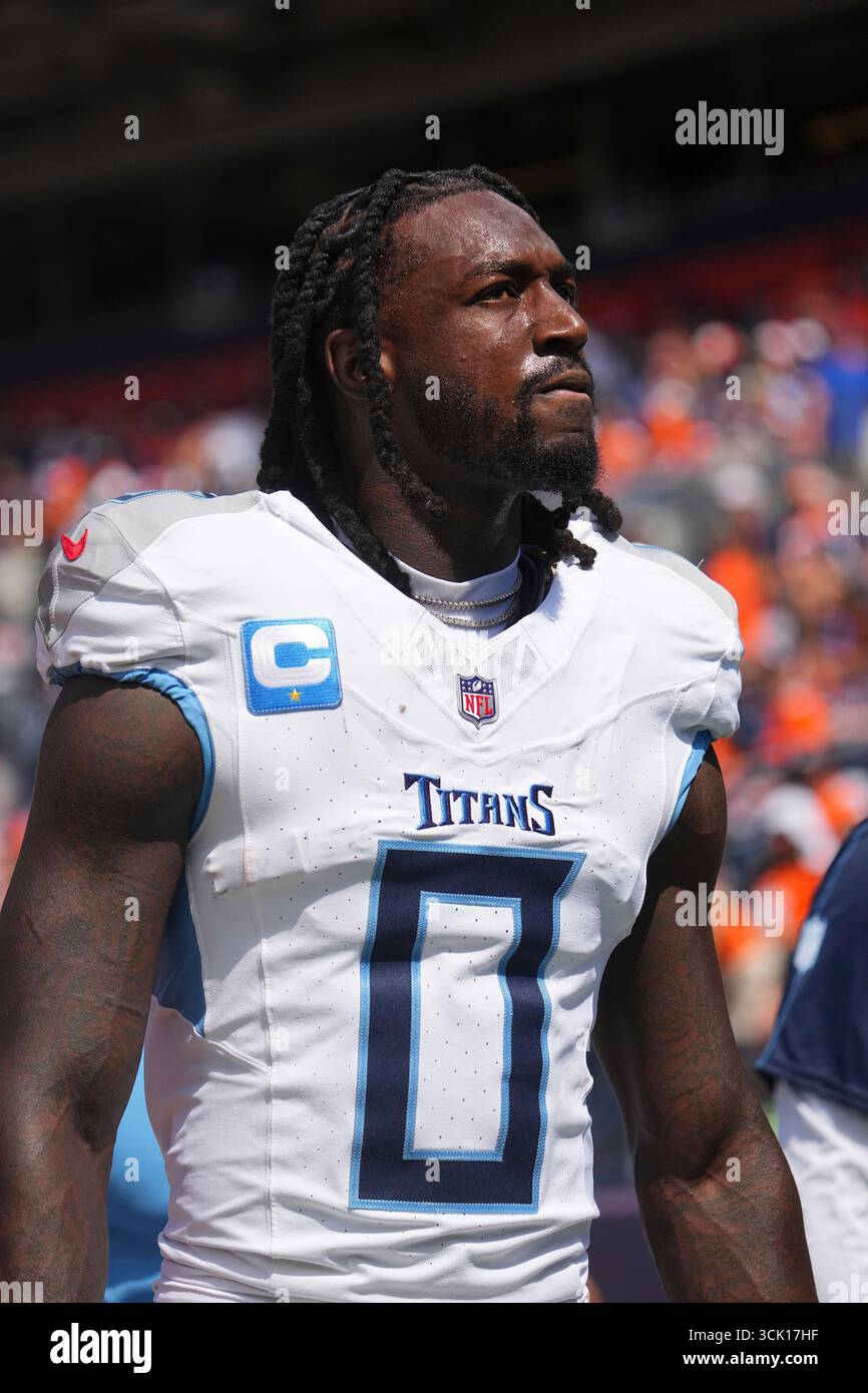 Tennessee Titans wide receiver Calvin Ridley (0) walks off the field ...
