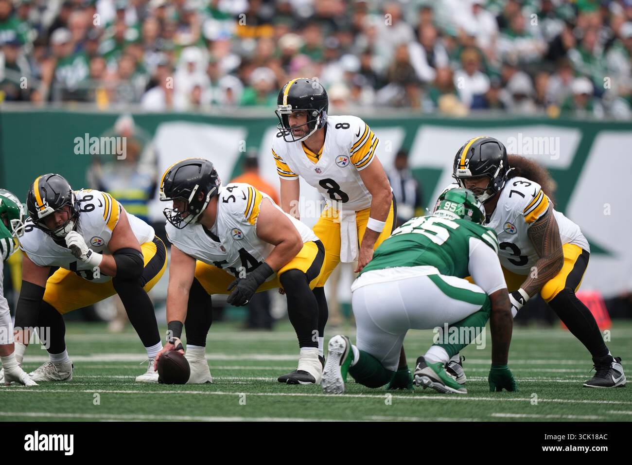 Pittsburgh Steelers' Aaron Rodgers plays during an NFL football game ...
