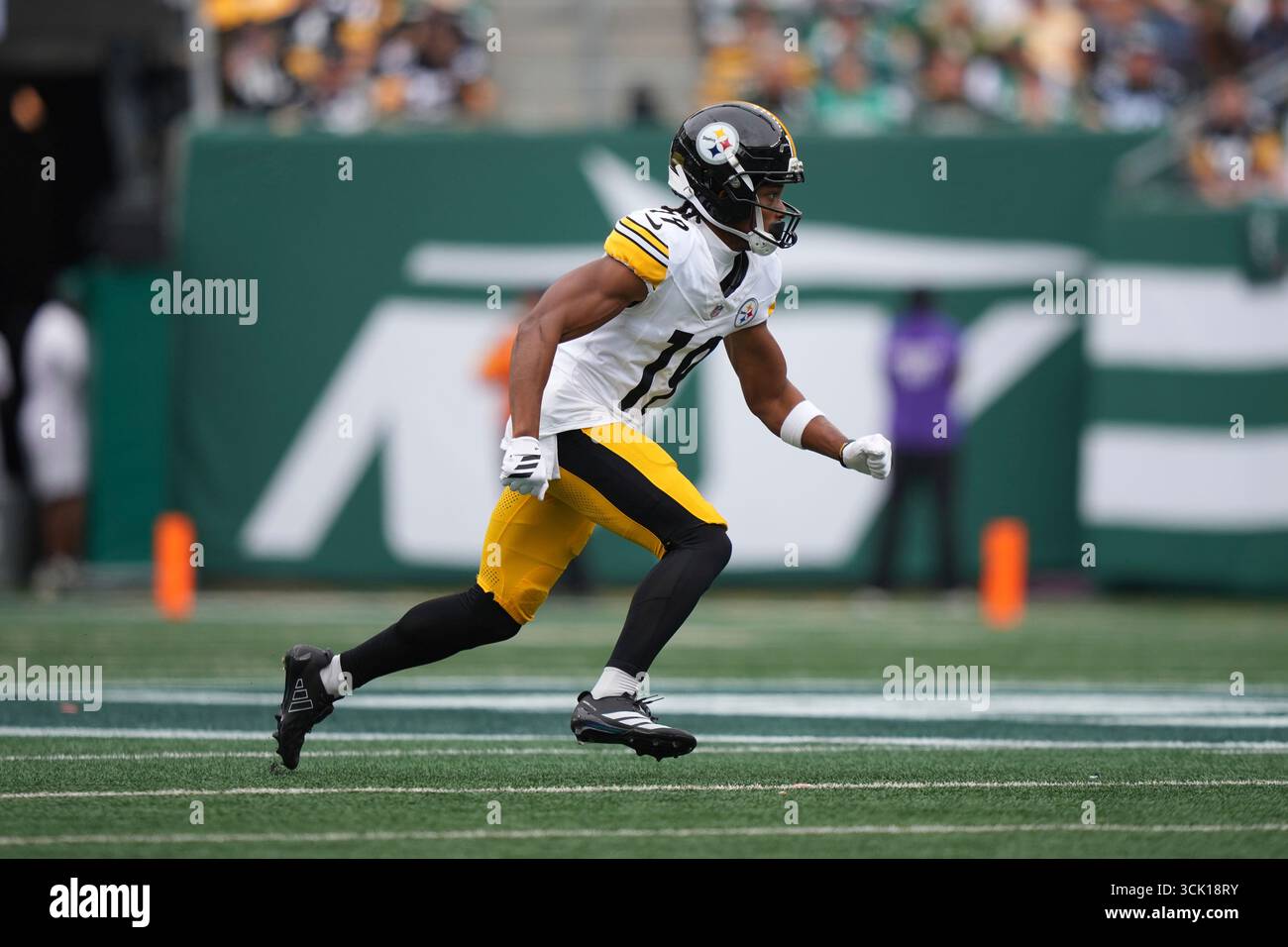 Pittsburgh Steelers' Calvin Austin III plays during an NFL football ...