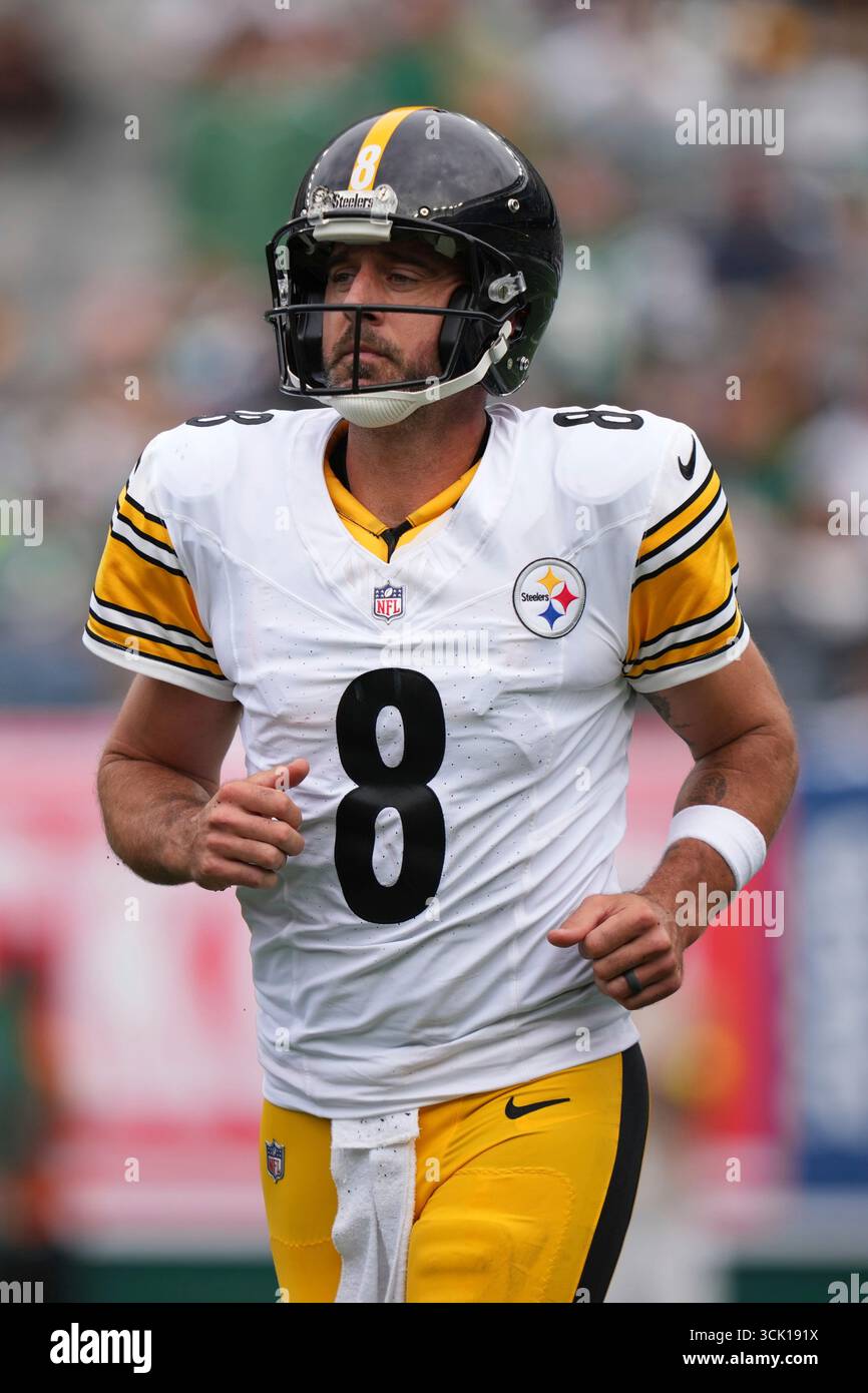 Pittsburgh Steelers' Aaron Rodgers plays during an NFL football game ...