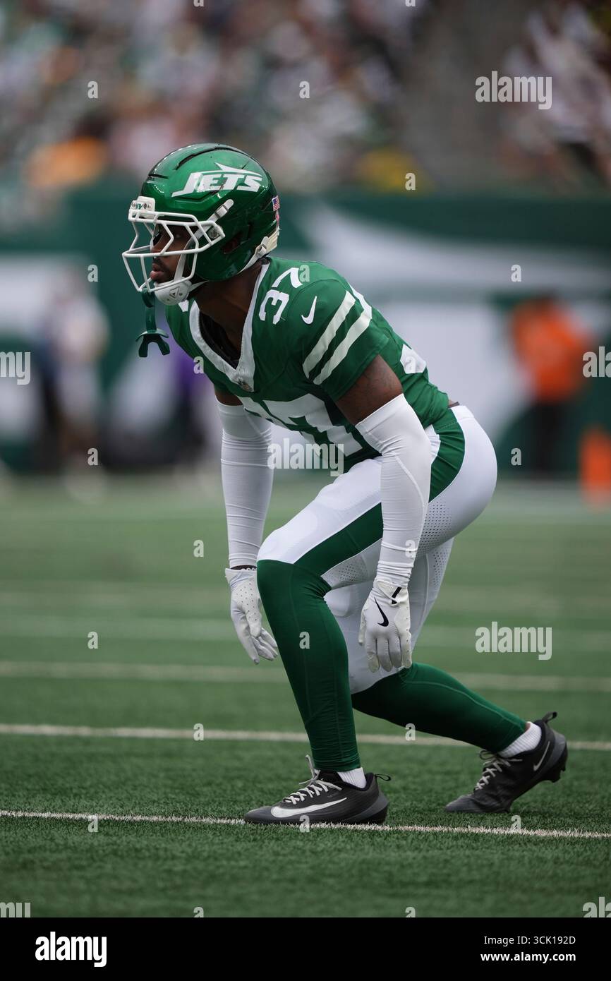 New York Jets' Qwan'tez Stiggers plays during an NFL football game ...
