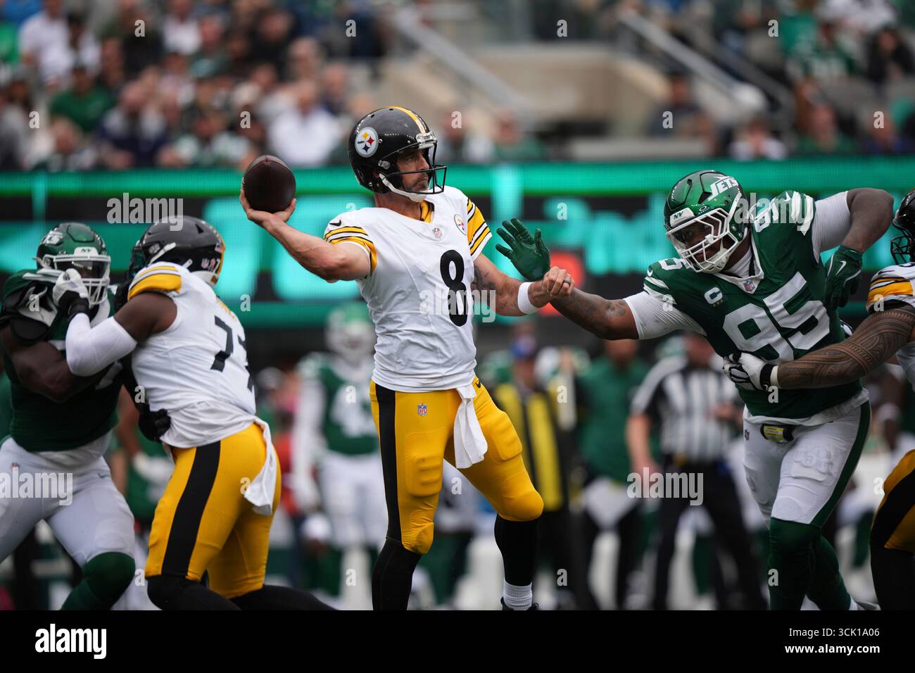 Pittsburgh Steelers' Aaron Rodgers plays during an NFL football game ...