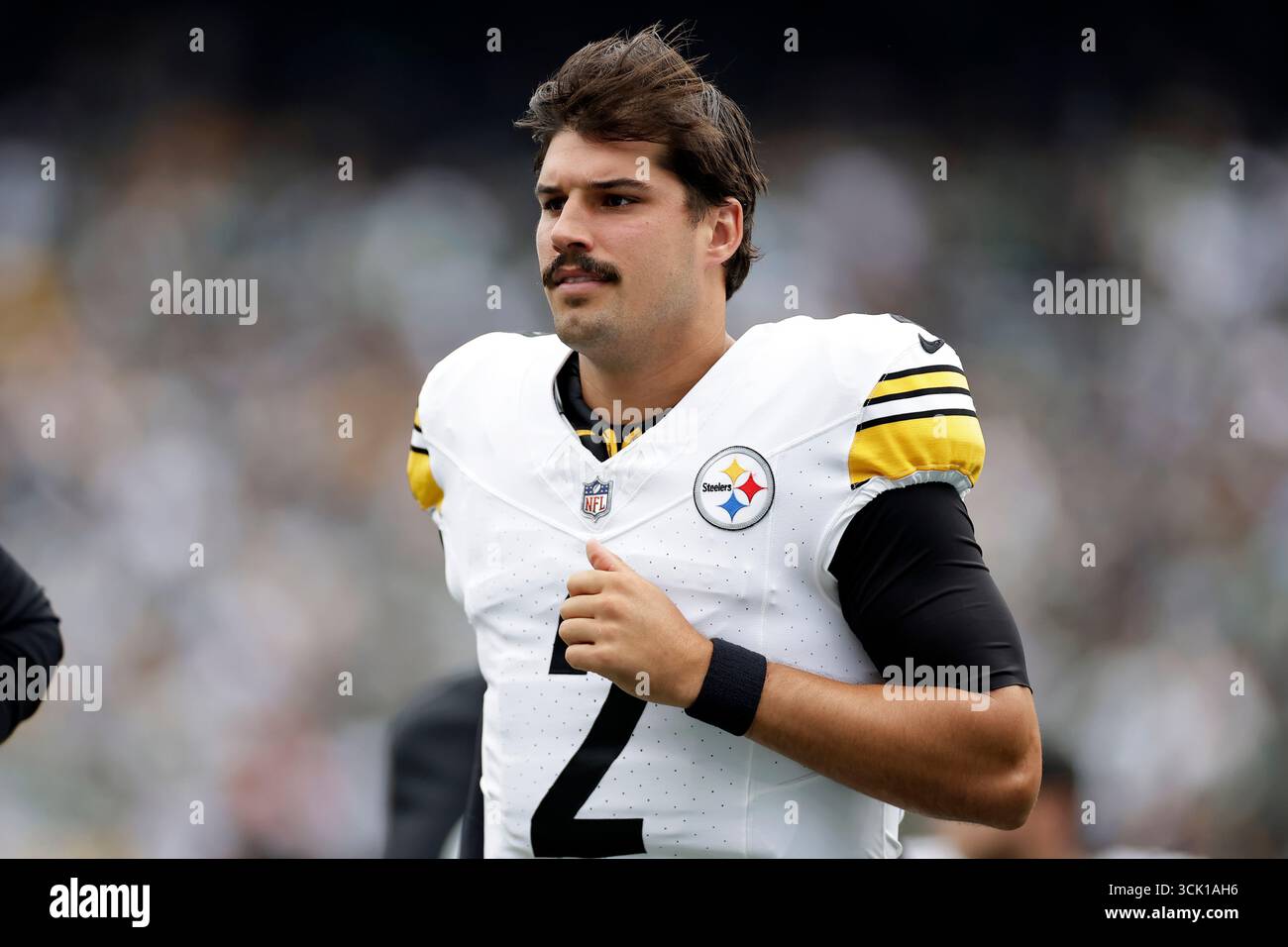 Pittsburgh Steelers quarterback Mason Rudolph (2) runs off the field ...
