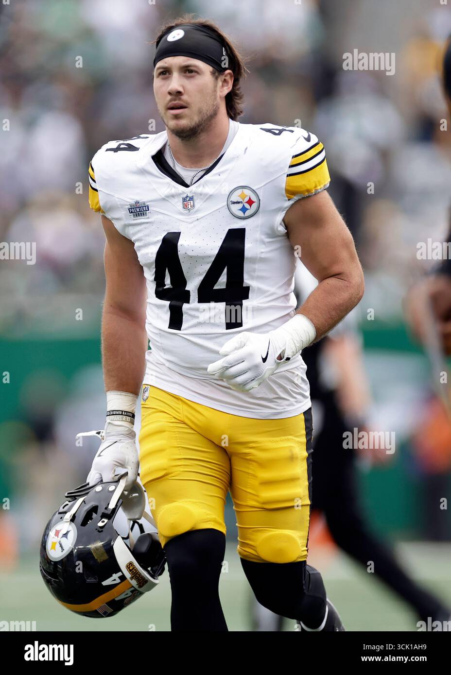 Pittsburgh Steelers linebacker Carson Bruener (44) runs off the field ...